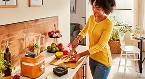 2021 Color of the Year Honey K400 Blender Honey KSB4026HY | KitchenAid