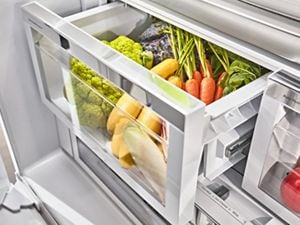 Refrigerator Crisper Drawers: How to Use Them and How They Work ...